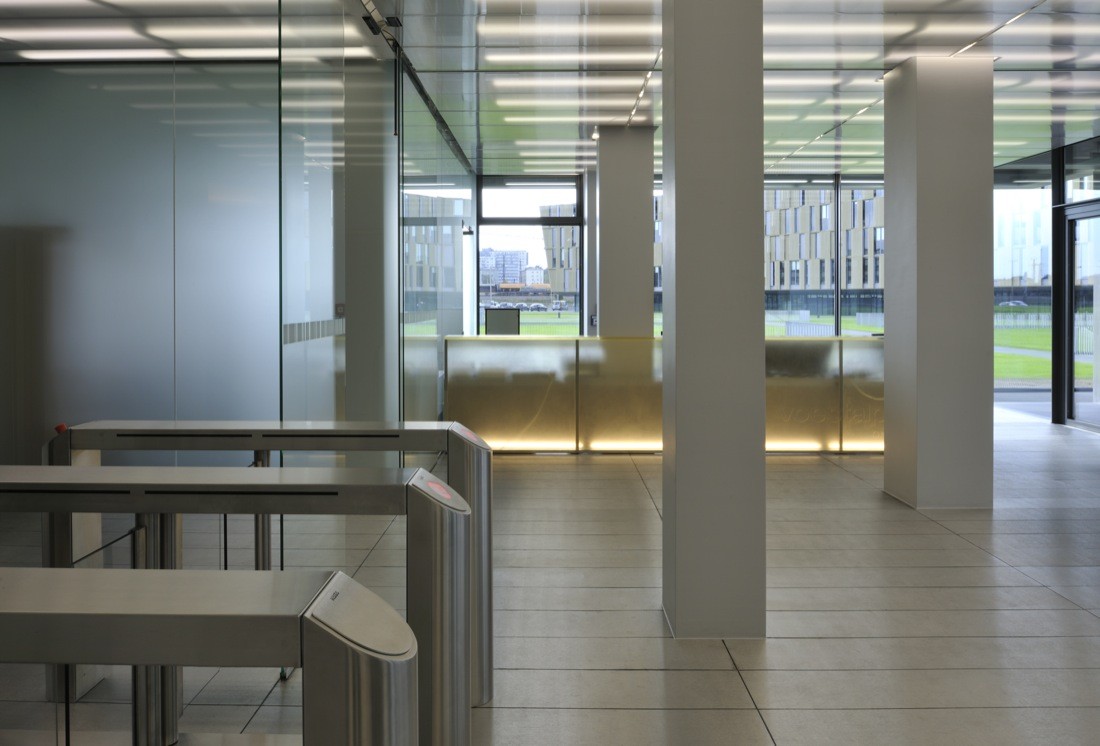 Gallery of Voest Alpine Office Center / Dietmar Feichtinger Architectes ...