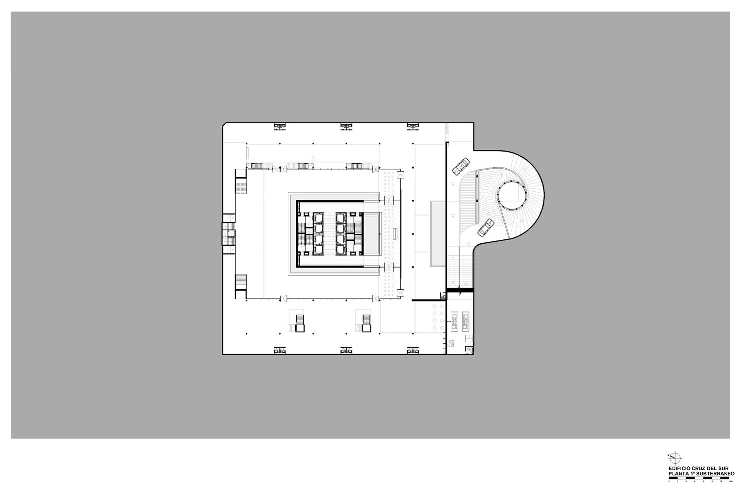 Gallery of Cruz del Sur Building / Izquierdo Lehmann - 24