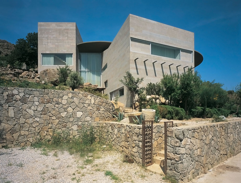 Gallery of Exploded House / GAD Architecture - 6