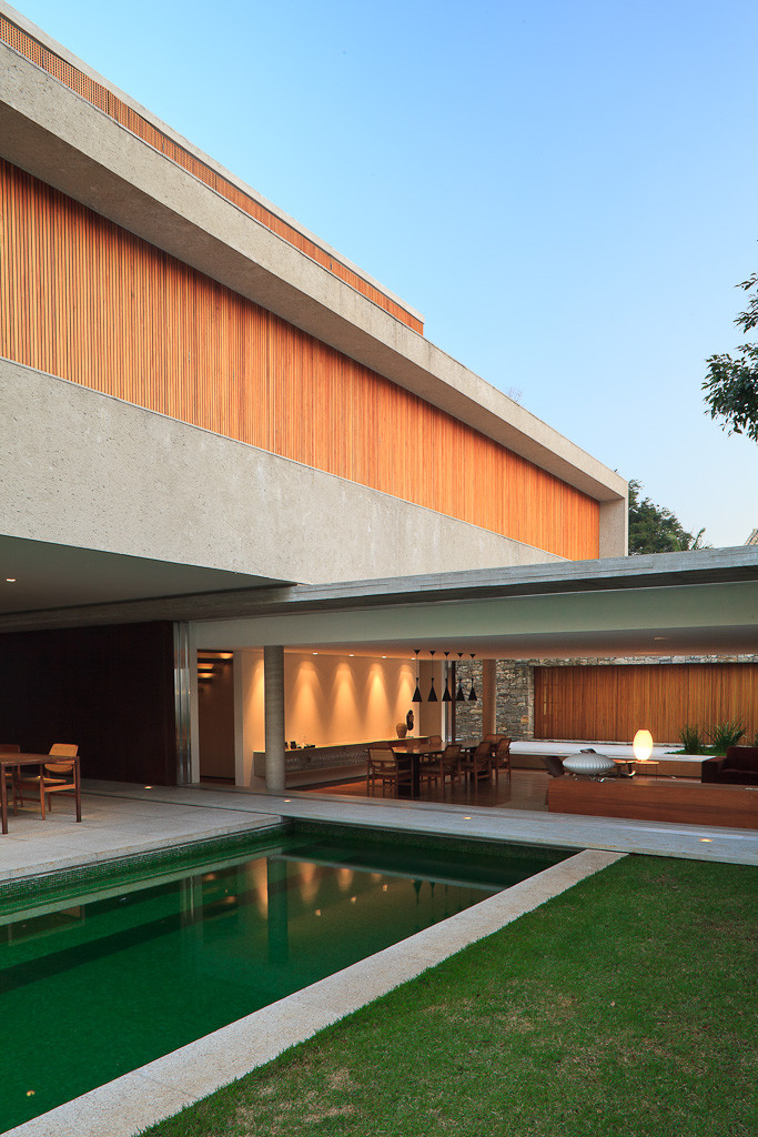 Gallery of House 6 / Marcio Kogan - 35
