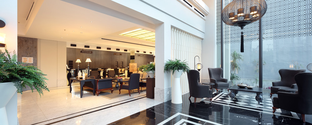 Gallery of Erha Clinic Surabaya / HMP Architects - 11