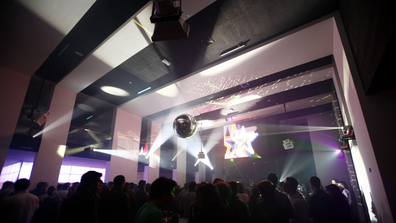 Gallery of Ganesh Club / Pormenor Arquitectos - 14