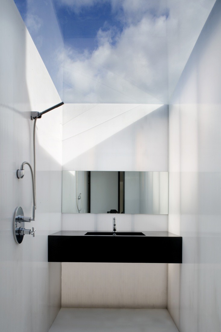 Gallery of Plastic House / Architecture Republic - 11