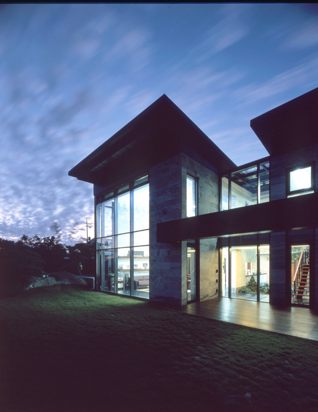 Gallery of P House / HAHN Design - 13