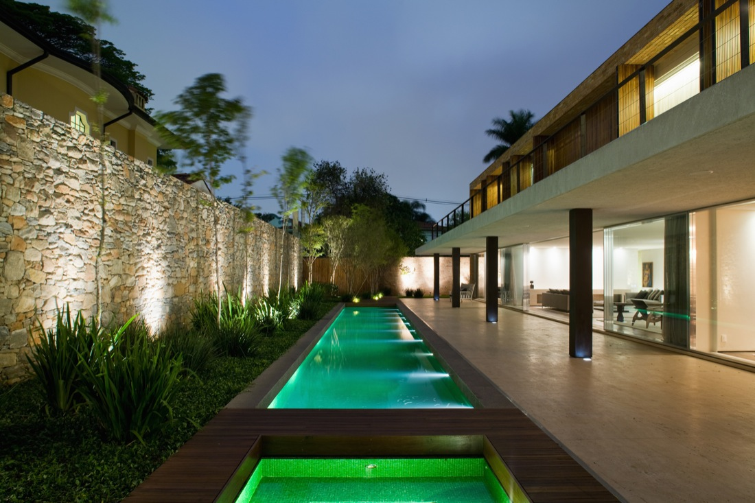 Gallery of Brick House / Marcio Kogan - 2