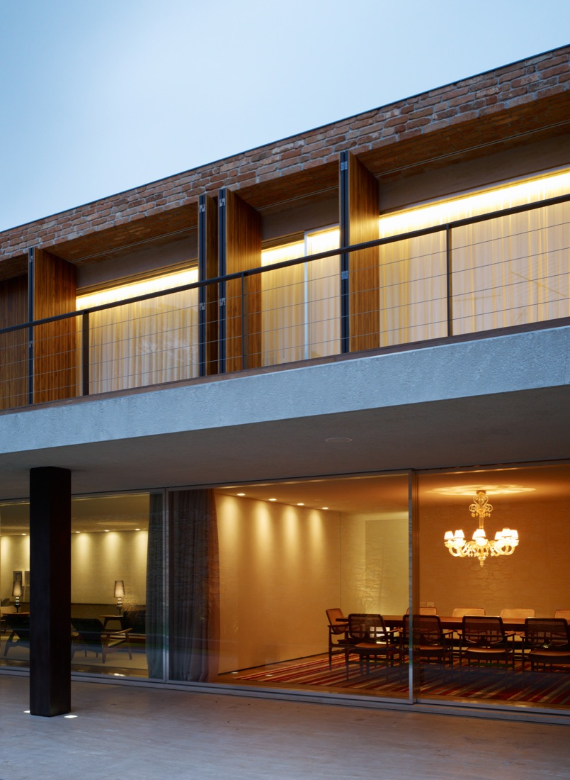 Gallery of Brick House / Marcio Kogan - 14