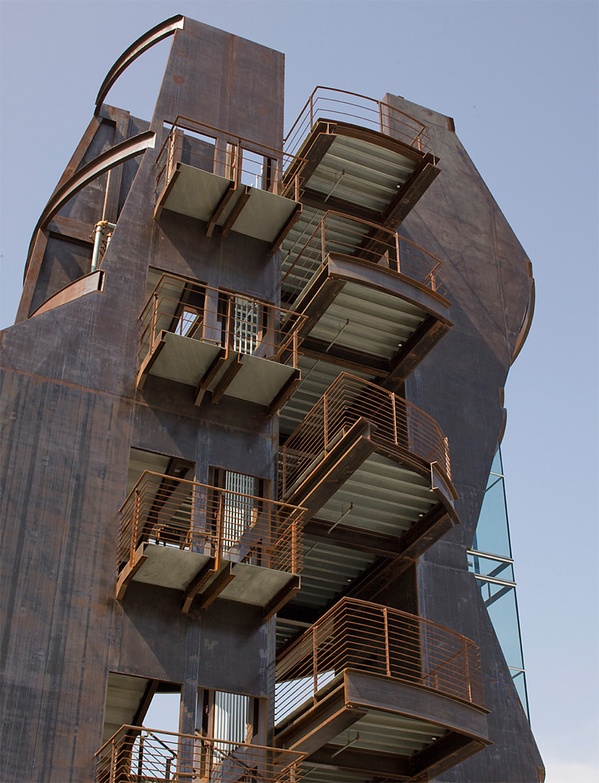 Gallery of Samitaur Tower / Eric Owen Moss Architects - 6