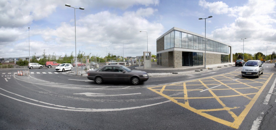 Gallery of Drive Through Restaurant / Paul Dillon Architects - 2
