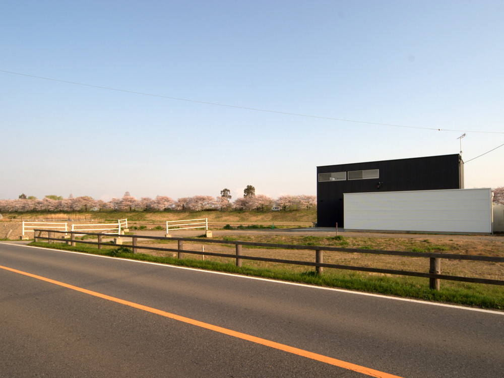 Gallery of With / Studio LOOP - 16