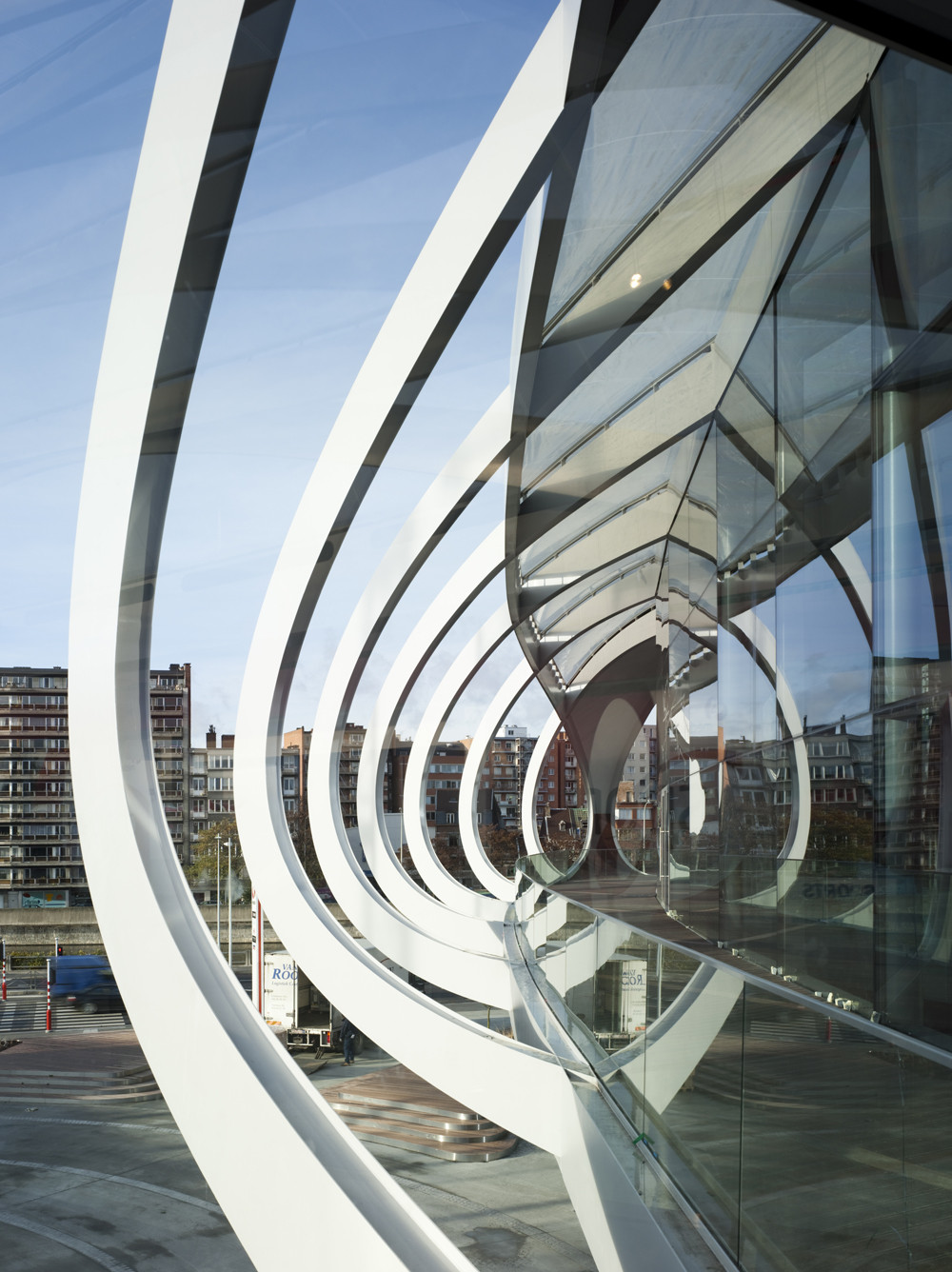 Gallery of Mediacite / Ron Arad Architects - 17