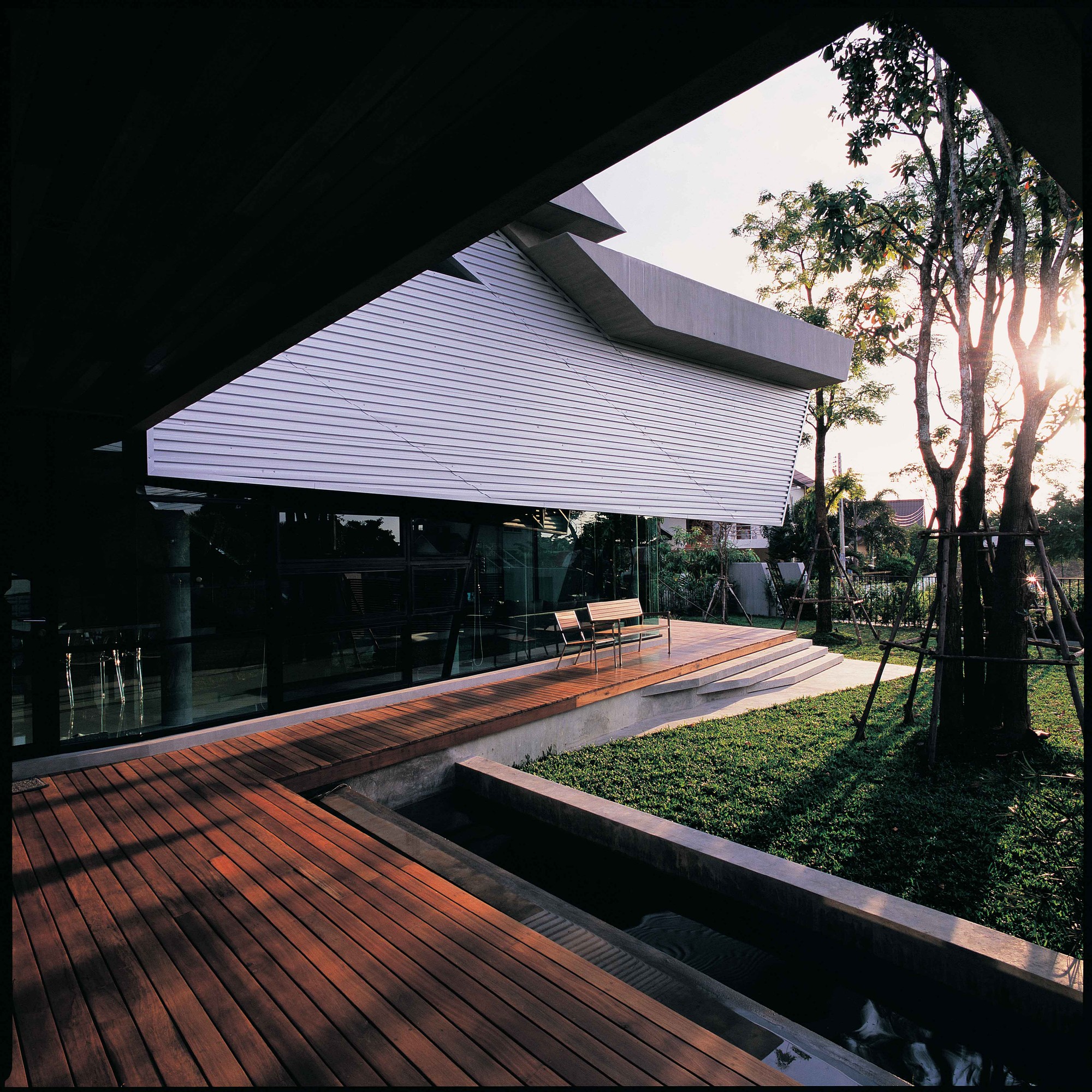 Gallery of Bunker House / VaSLab Architecture - 8