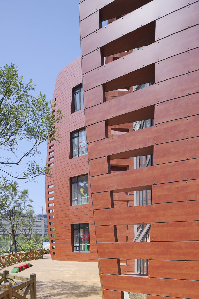 Gallery of Dalian School / Debbas Architecture - 22
