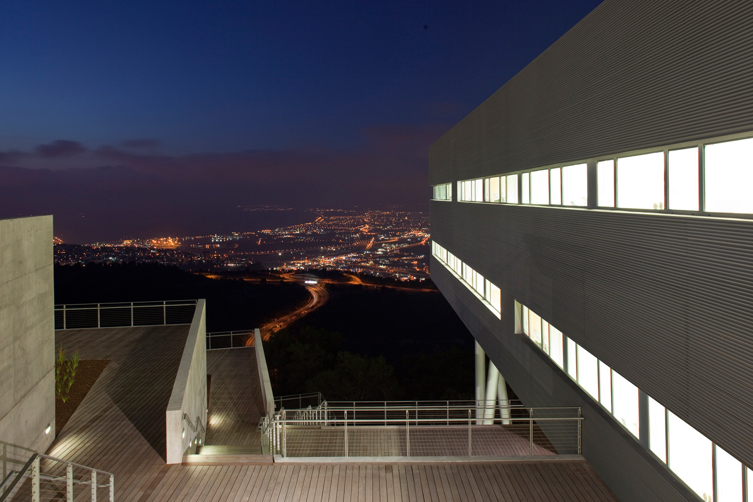 Gallery of Haifa University Student Center / Chyutin Architects - 8