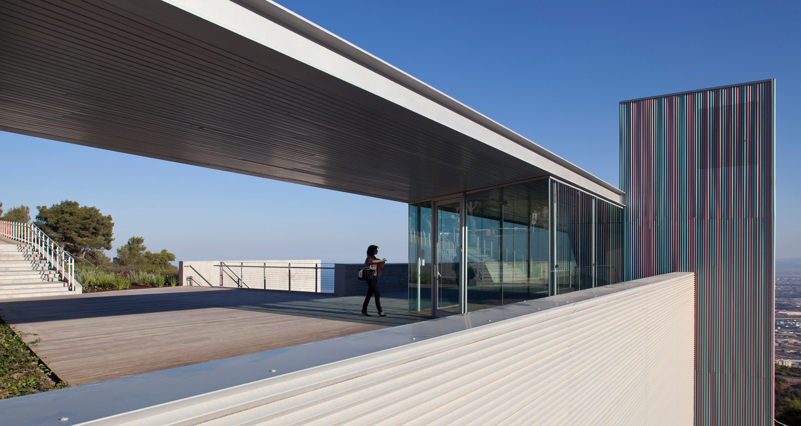 Gallery of Haifa University Student Center / Chyutin Architects - 12