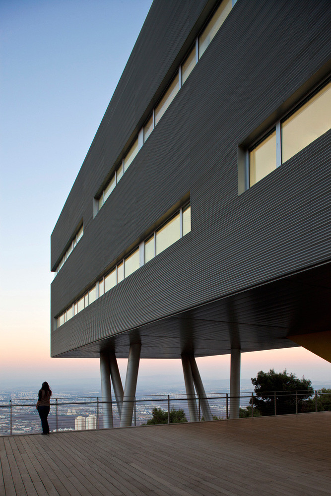 Gallery of Haifa University Student Center / Chyutin Architects - 17