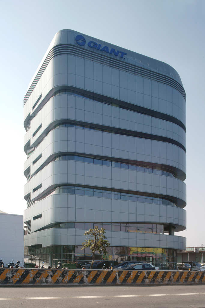 Gallery of Giant Headquarter Building / Studiobase Architects + Reborn ...