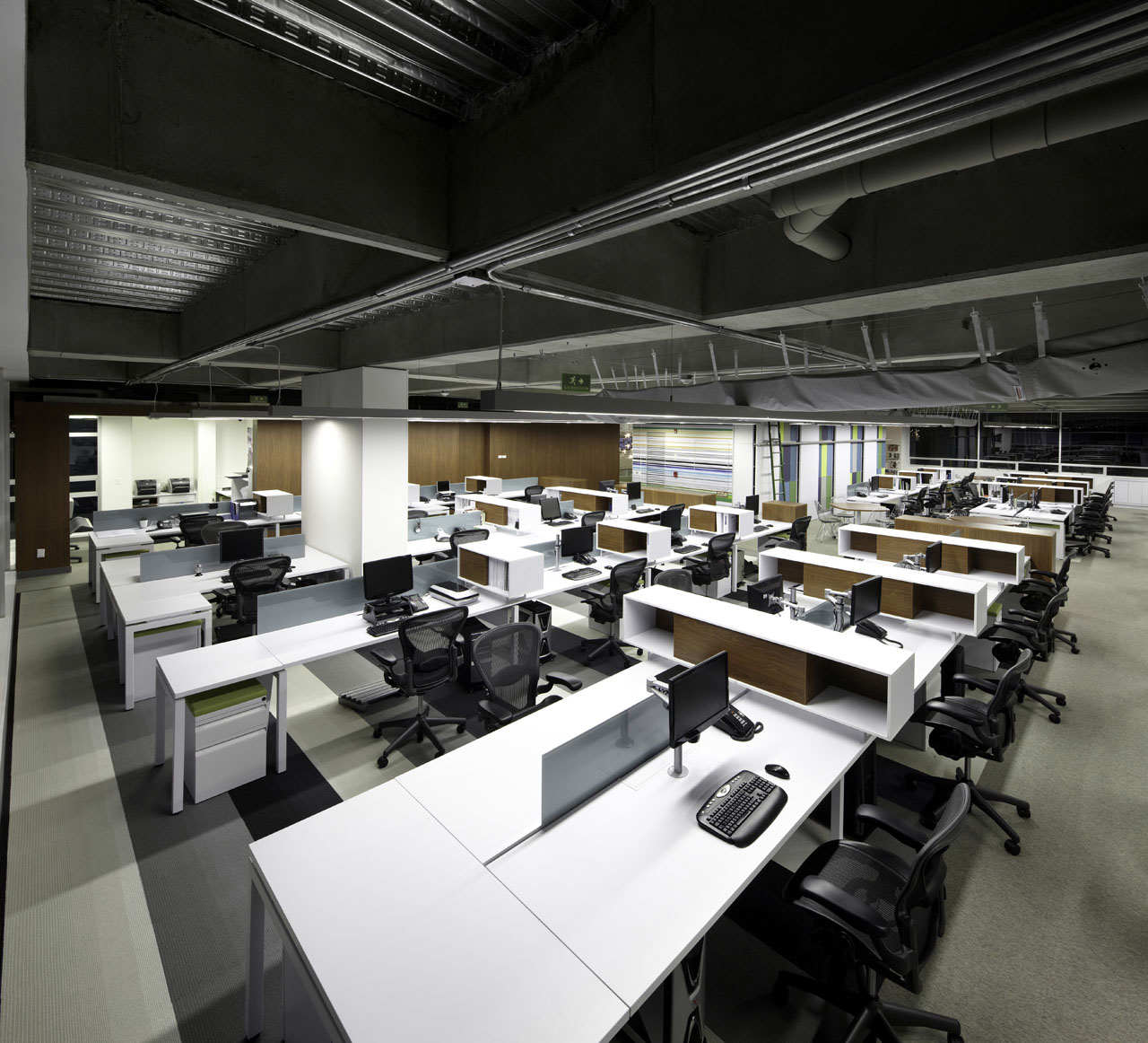 Gallery of AeI Headquarters / Arquitectura e Interiores - 5