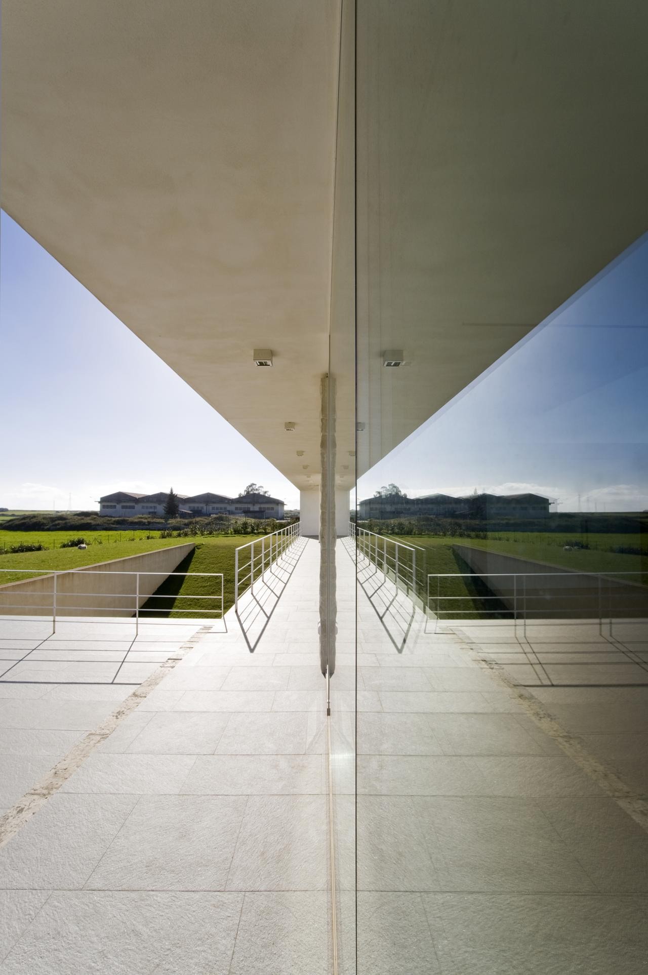 Gallery of Villa T / Architrend Architecture - 4