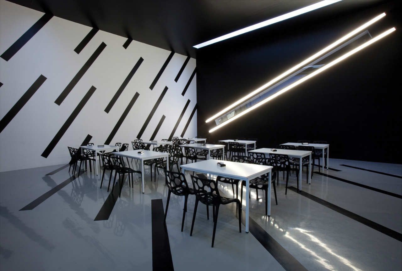 Gallery of Logistics Complex of SIC Network in Carnaxide / Marco Rocha - 4