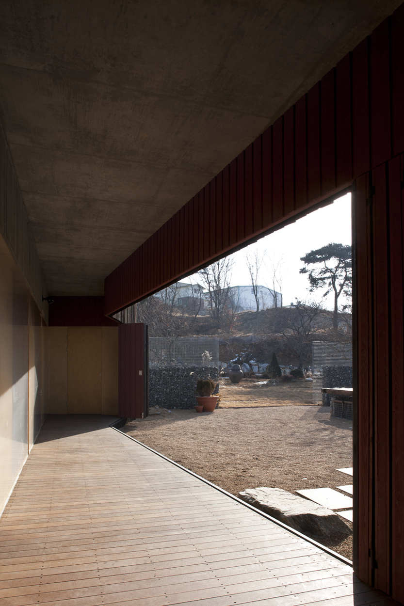 Gallery of L House / BCHO Architects - 2