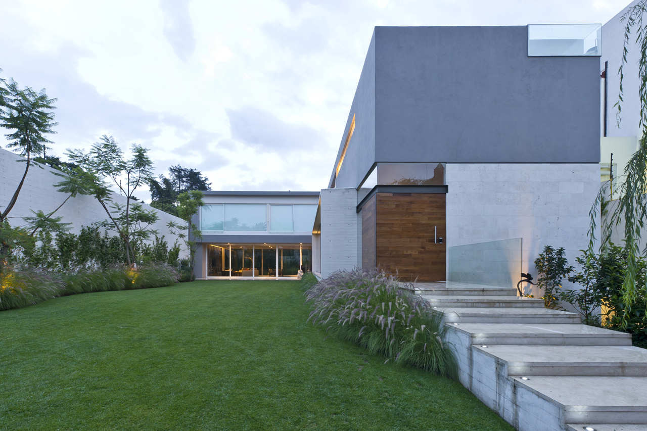 Gallery of AE House / twentyfourseven - 11