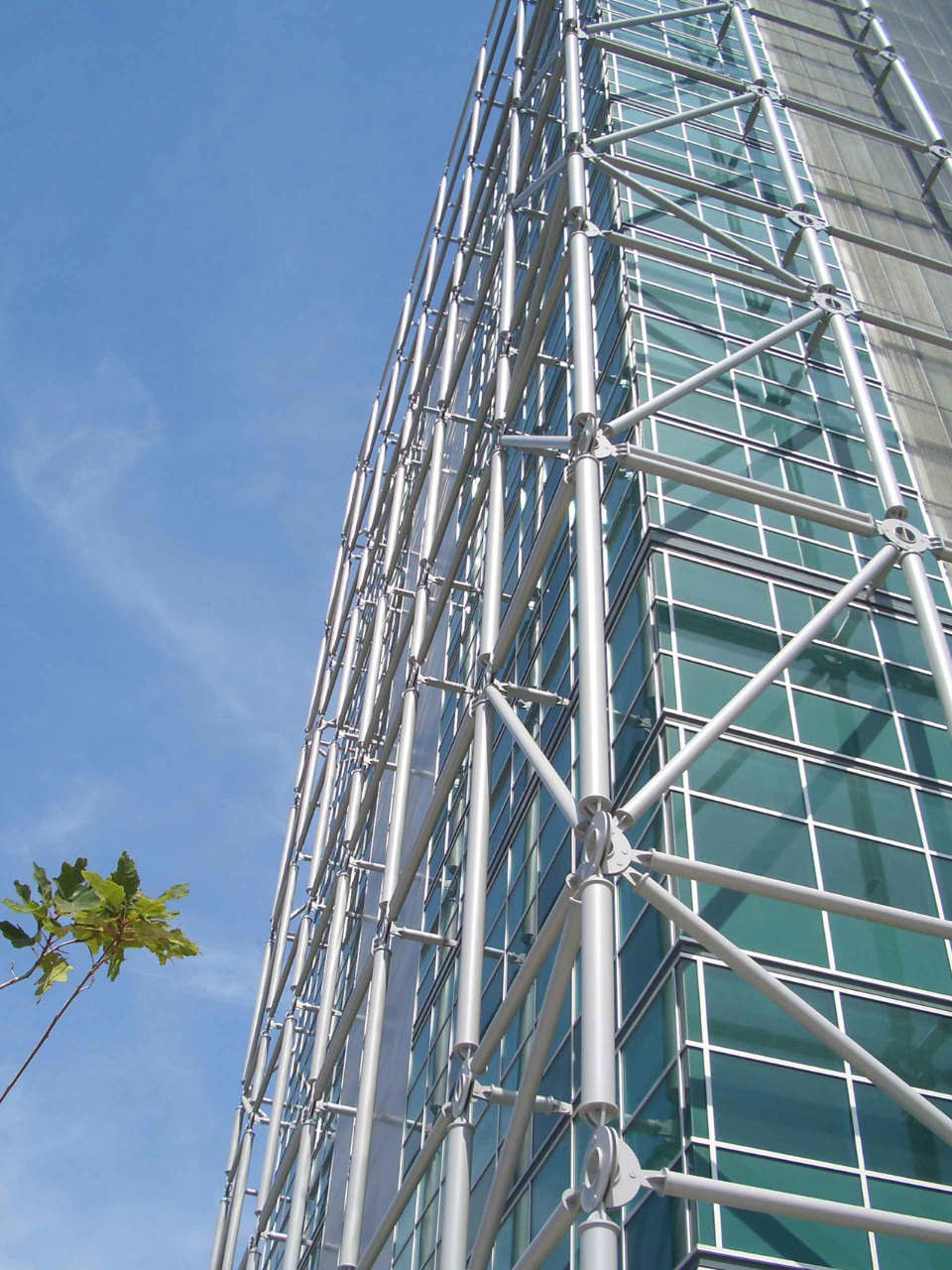 Gallery of Tower Plaza / Regino Cruz Architects - 8