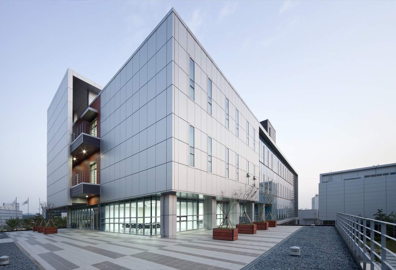 Gallery of DongWha Pharm Laboratory / JUNGLIM Architecture - 3