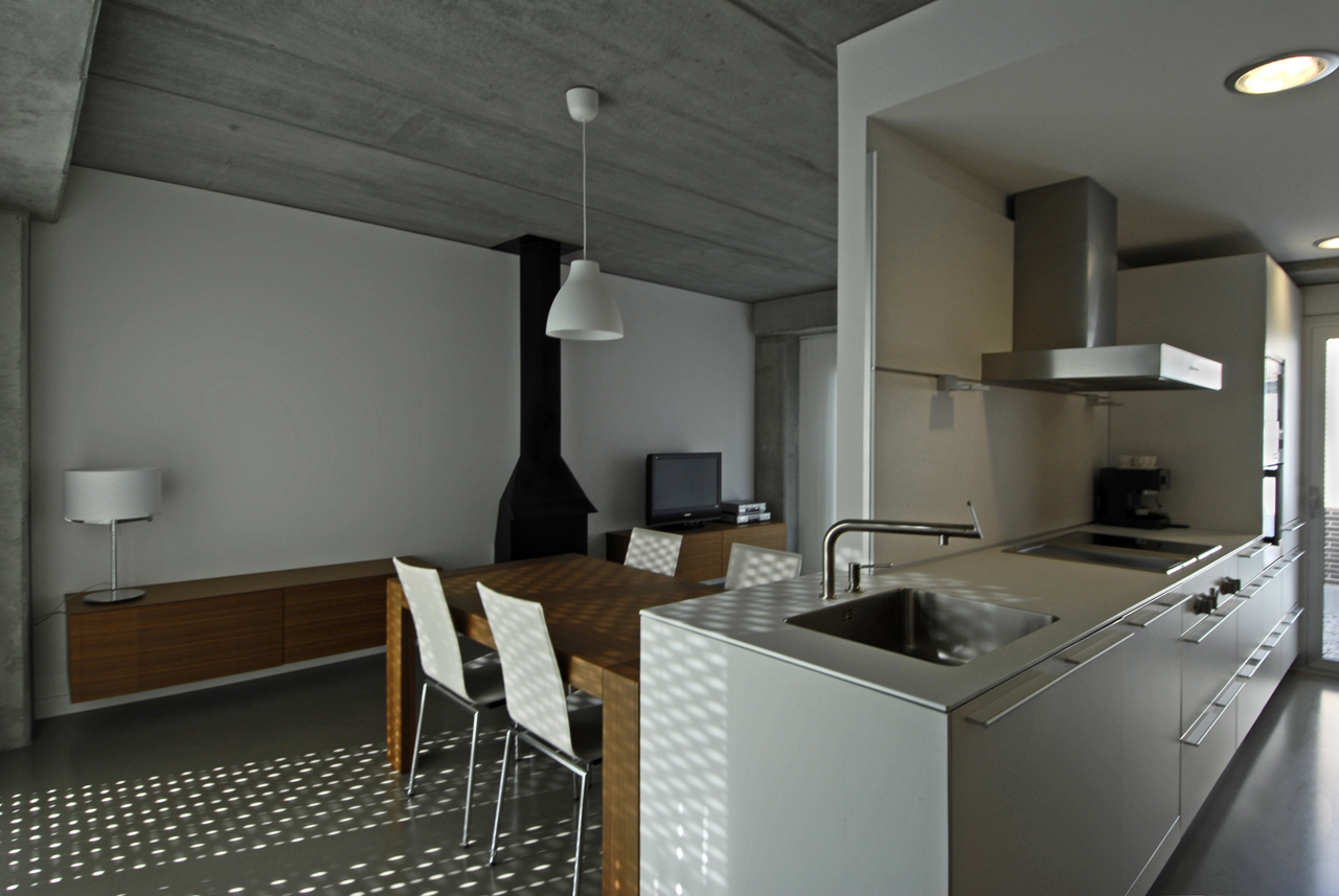 Gallery of Ramona's House / rza arquitectes - 9