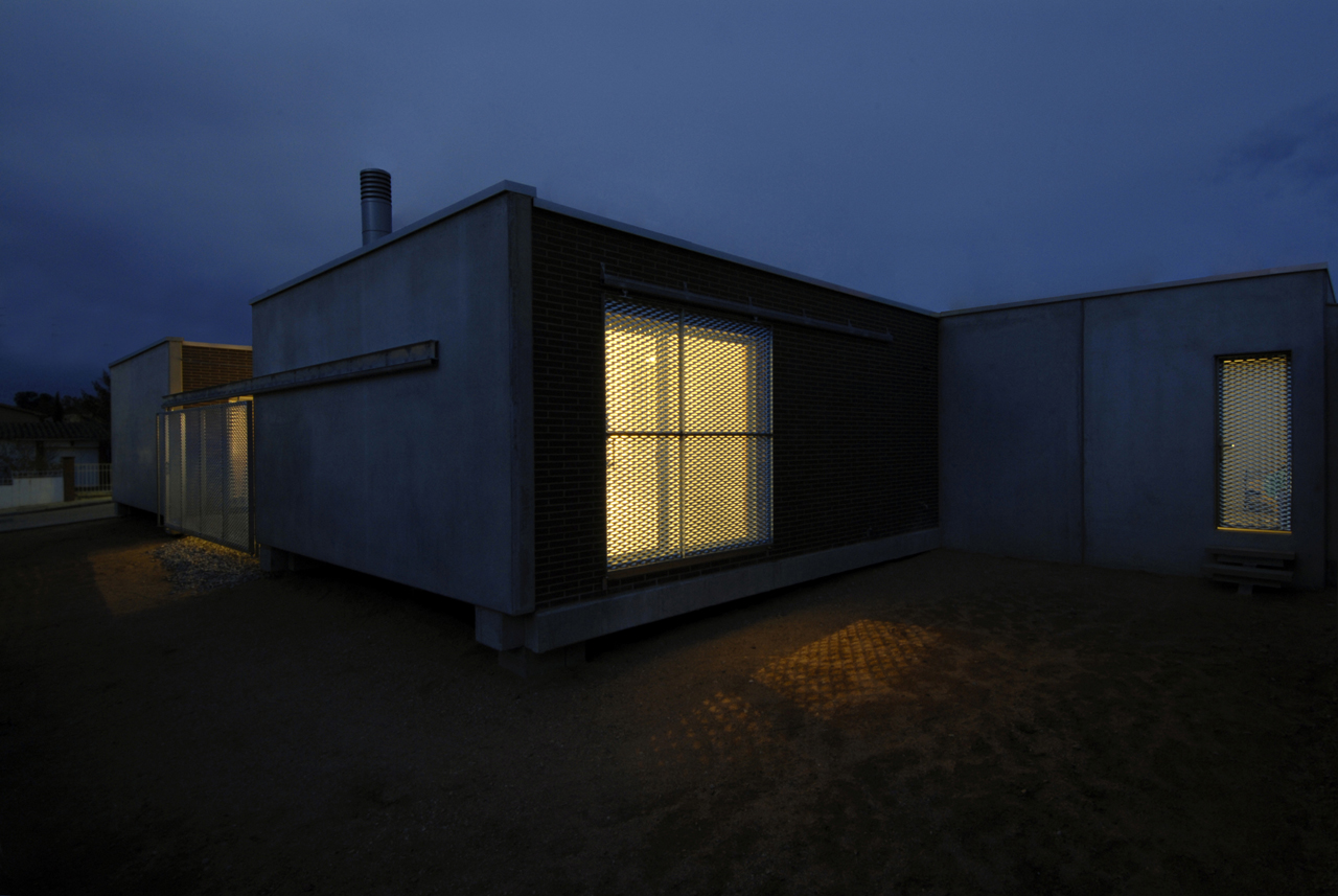 Gallery of Ramona's House / rza arquitectes - 2