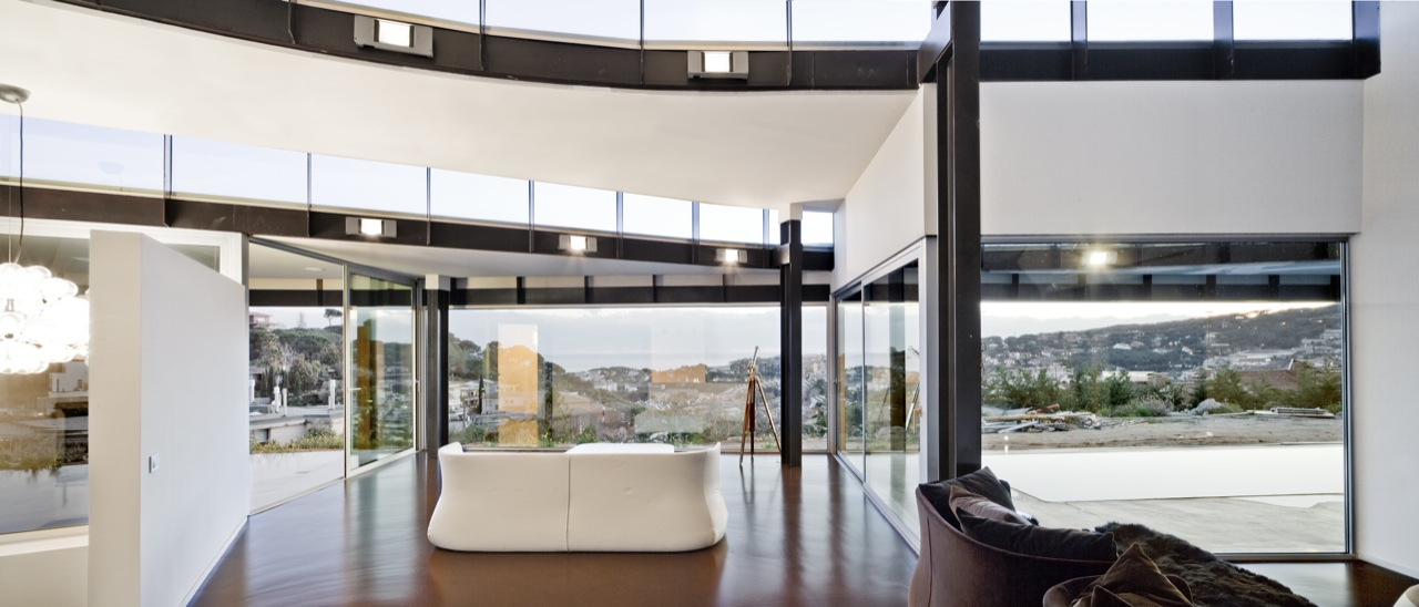 Gallery of Topographic House / MIAS Architects - 10