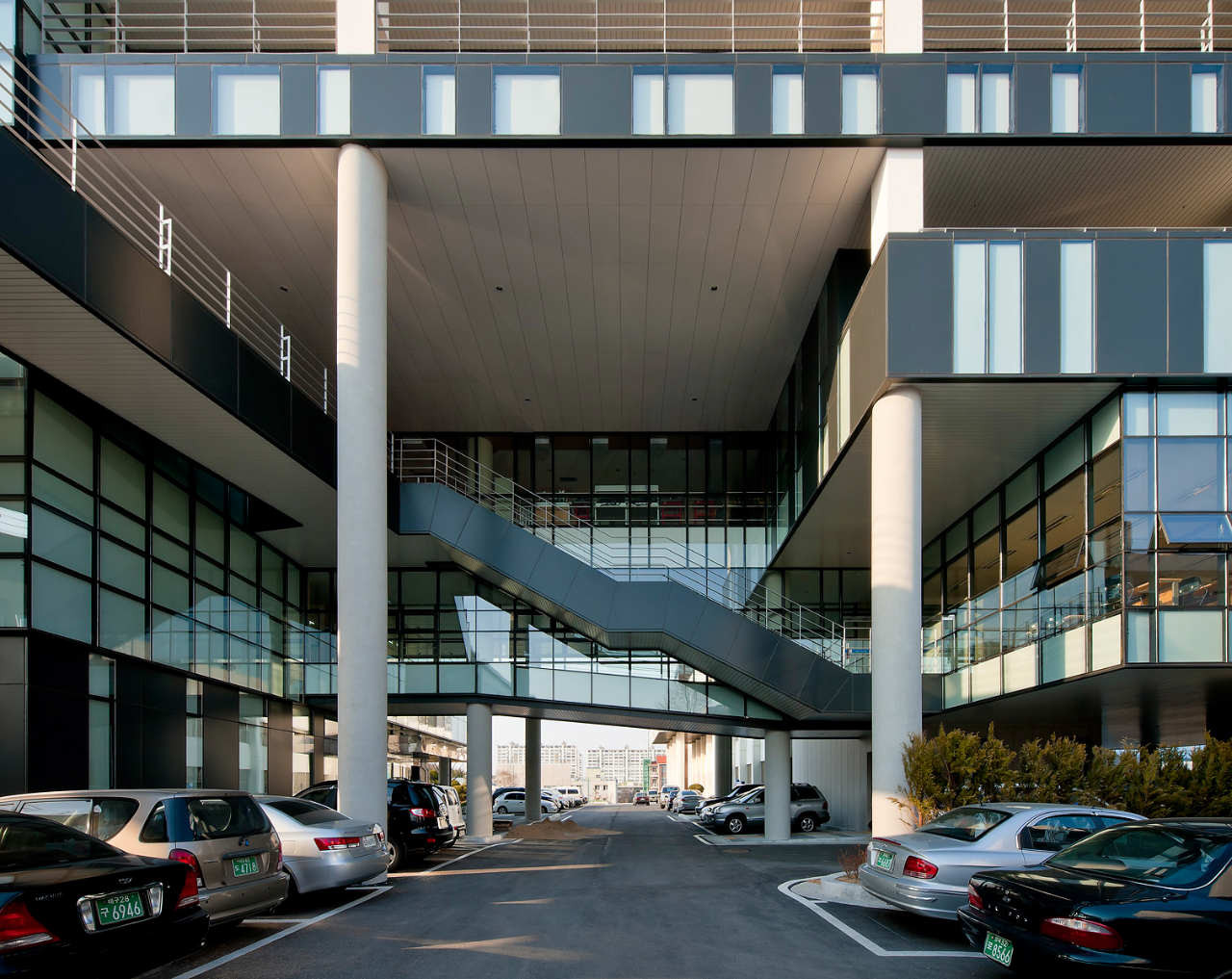 Gallery of Engineering College Korea Polytechnic VI / Baum Architects - 11