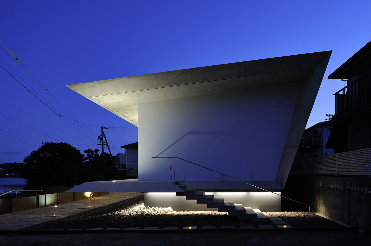 Gallery of Beach House / Yamamori Architect & Associates - 7