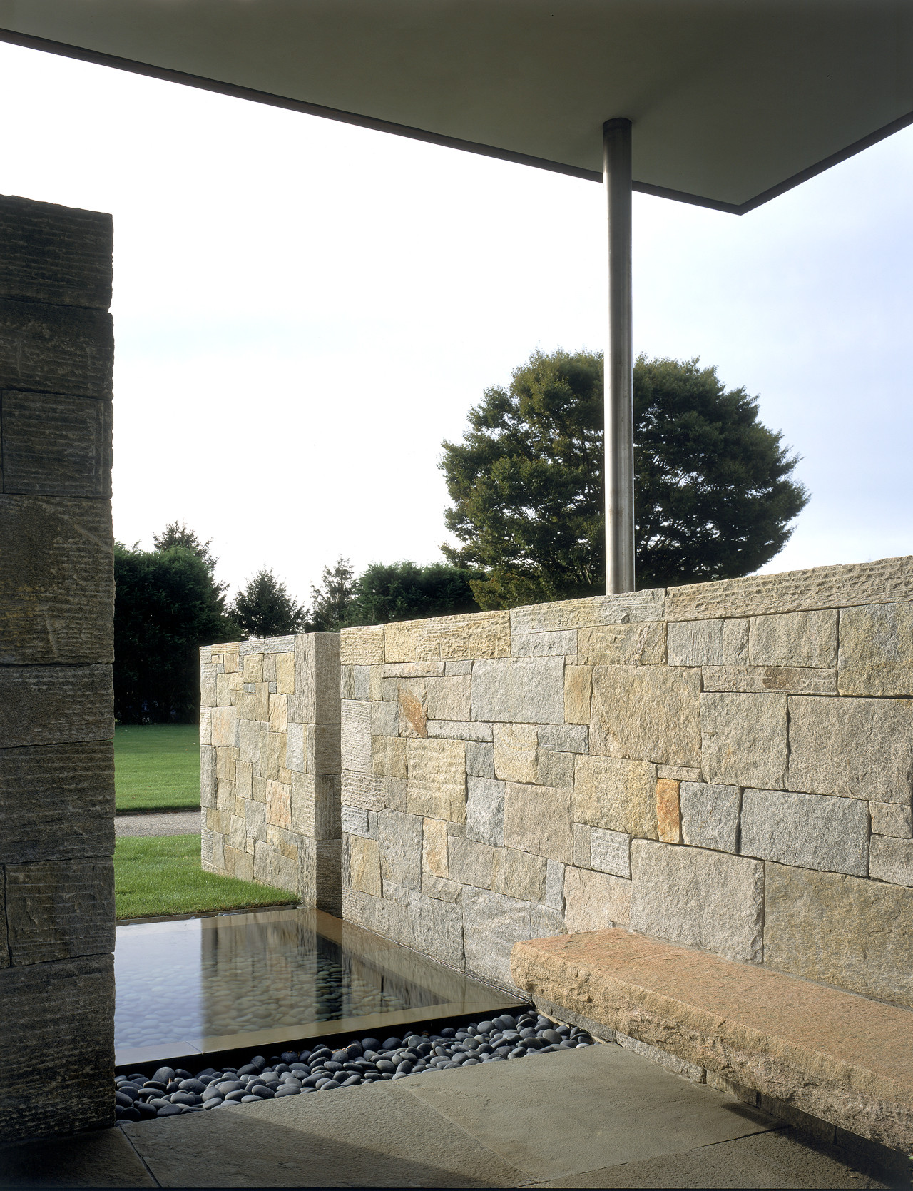 Gallery of Stone Houses / LSS - 22