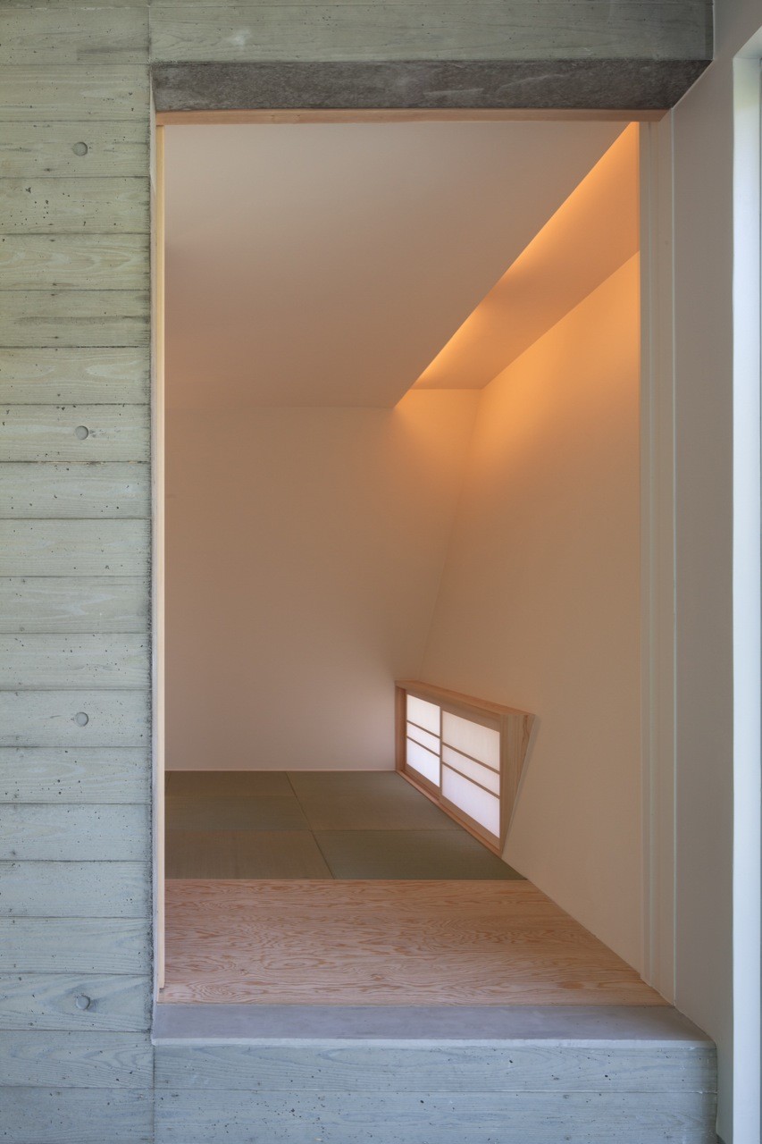 Gallery of House in Fuji / LEVEL Architects - 16