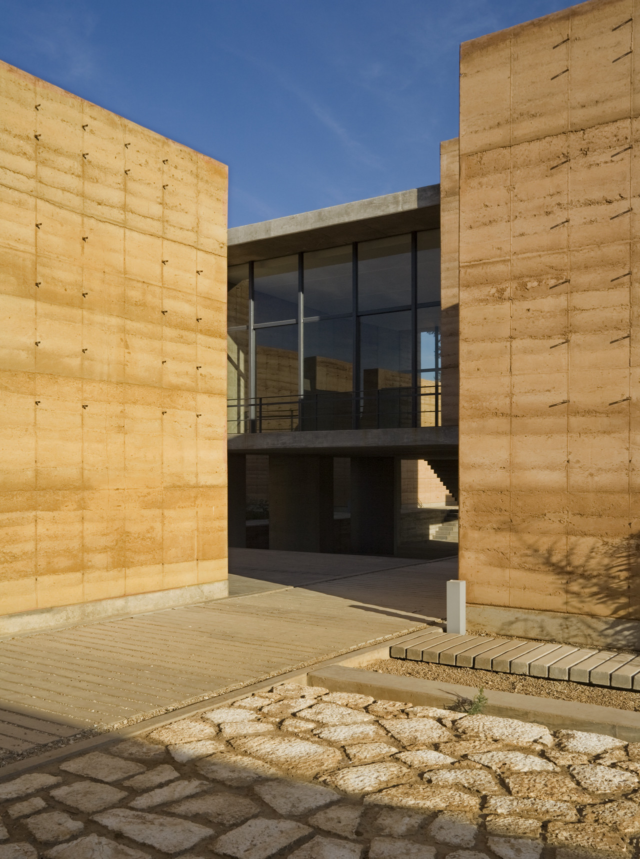 Gallery of The School of Visual Arts of Oaxaca / Taller de Arquitectura ...