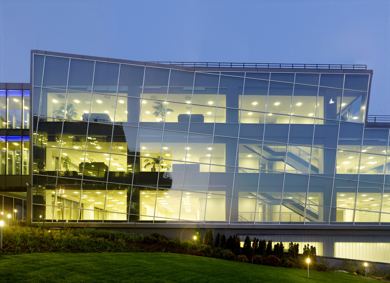 Gallery of IBTECH IT Center Headquarters / CM Mimarlık - 16