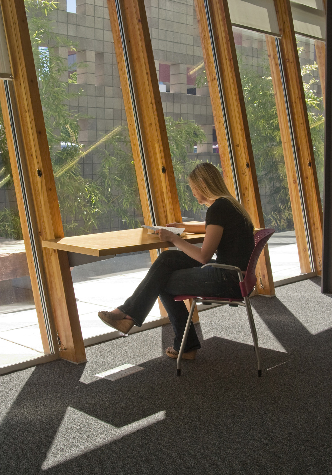 Gallery of University of Arizona Poetry Center / Line and Space - 10