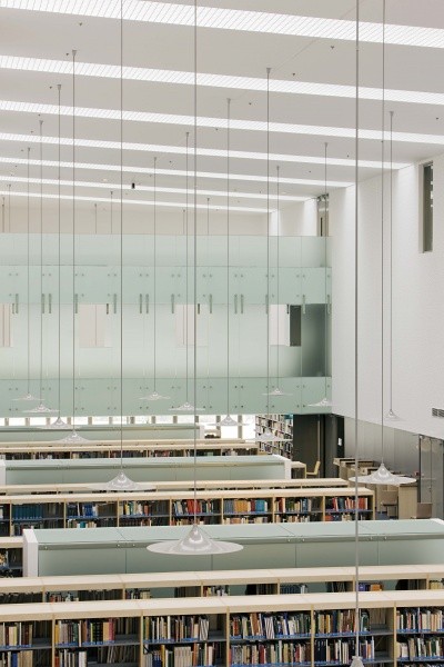 Gallery of Regional Library and Knowledge Center / Török és Balázs ...