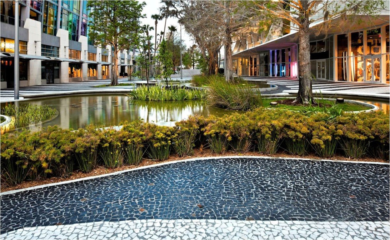 Gallery of 1111 Lincoln Road / Raymond Jungles - 19