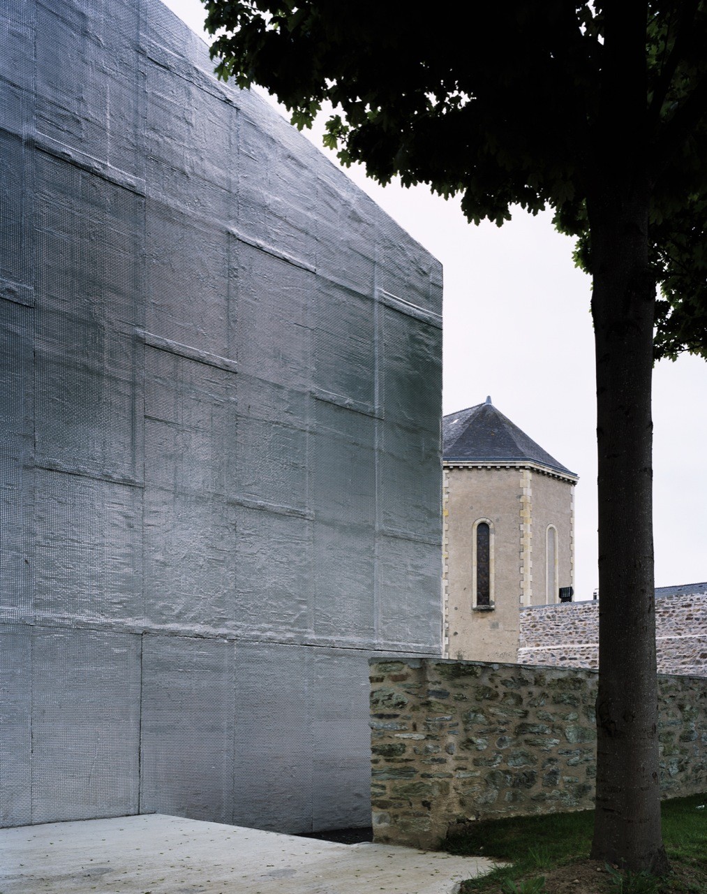 Gallery of Le Point du Jour Art center / Éric Lapierre Architecture - 11