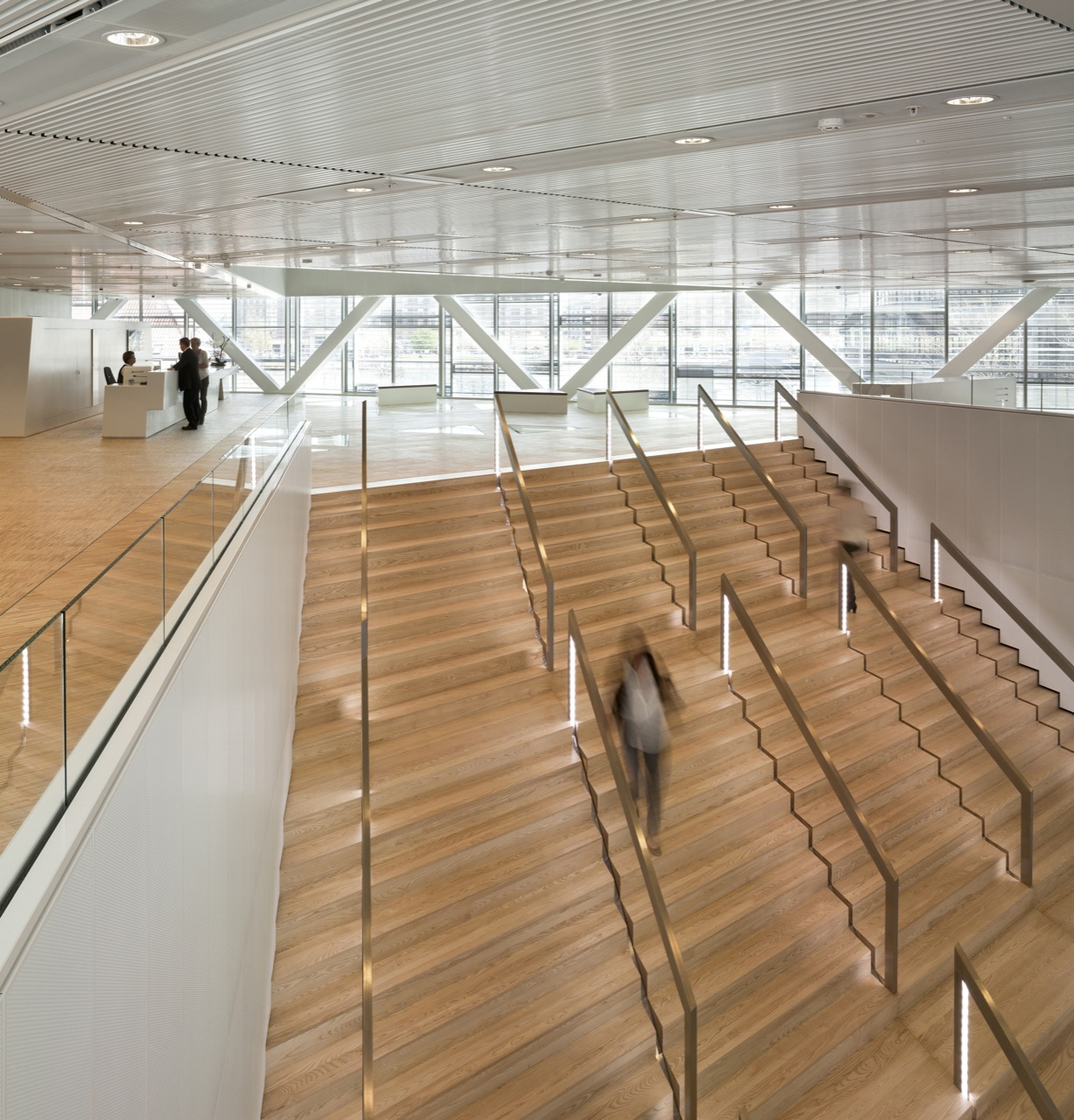 Gallery of The Crystal / schmidt hammer lassen architects - 7