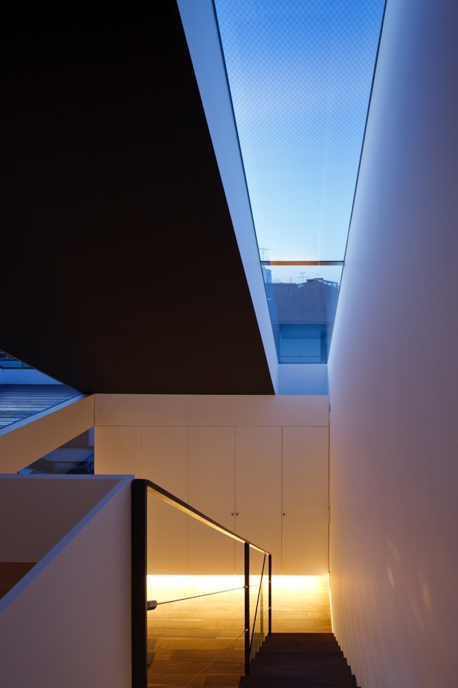 Gallery of RAY House / APOLLO Architects & Associates - 8