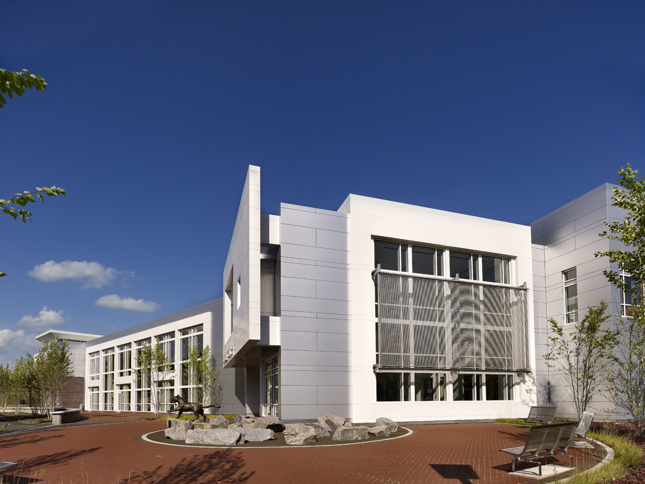 Gallery of SUNY Institute of Technology Student Center / QPK Design - 4