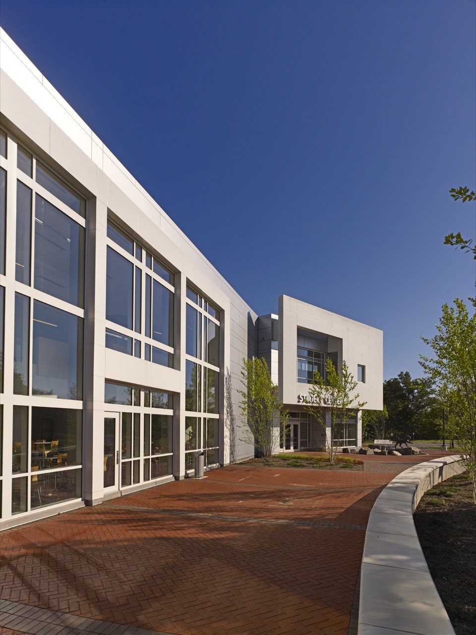 Gallery of SUNY Institute of Technology Student Center / QPK Design - 7