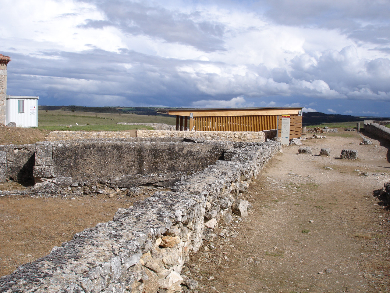 Gallery of Adequacy of Archaeological Site Structure / a3gm - 18