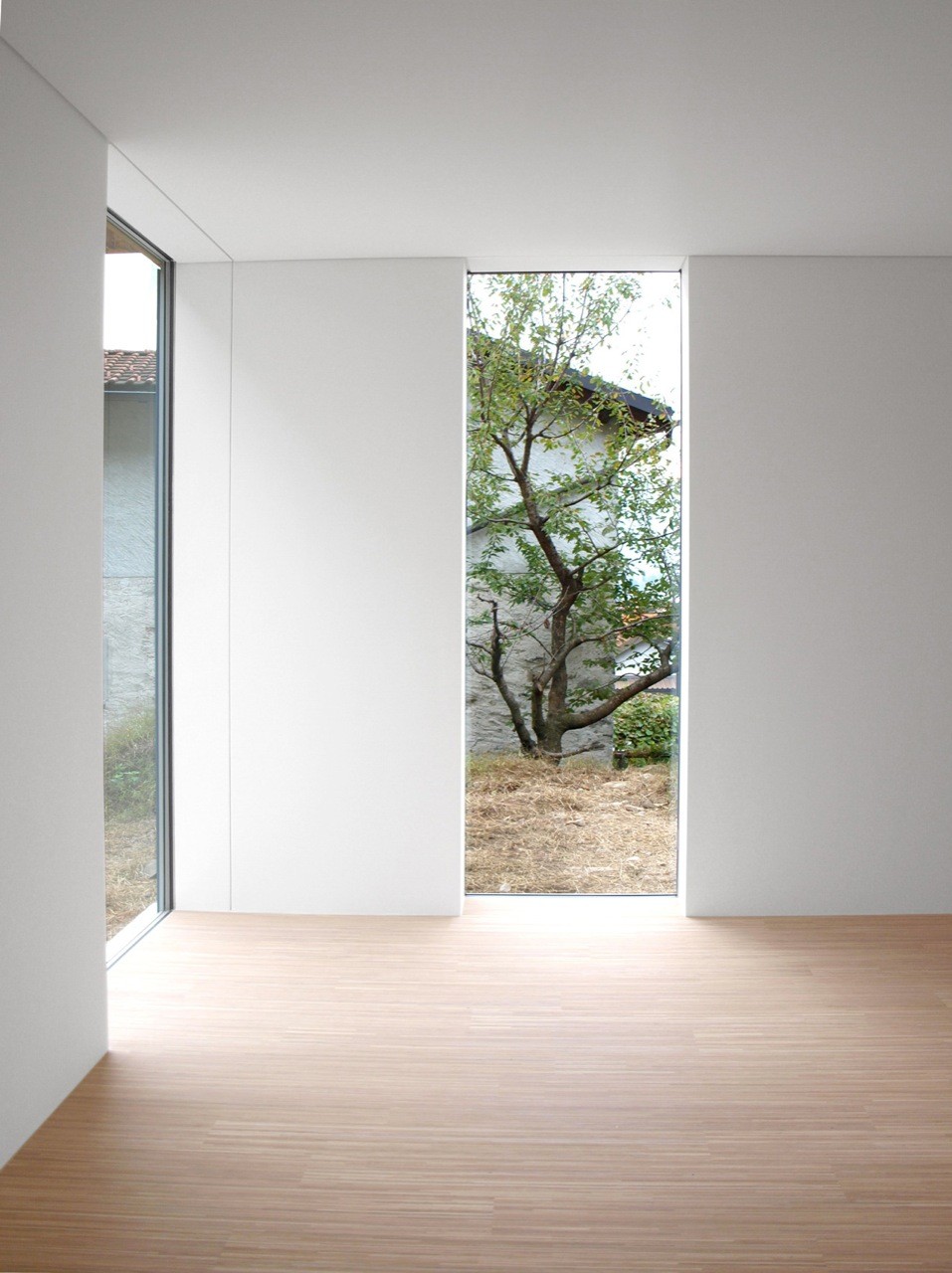 Gallery of Locarno House / designyougo - 10