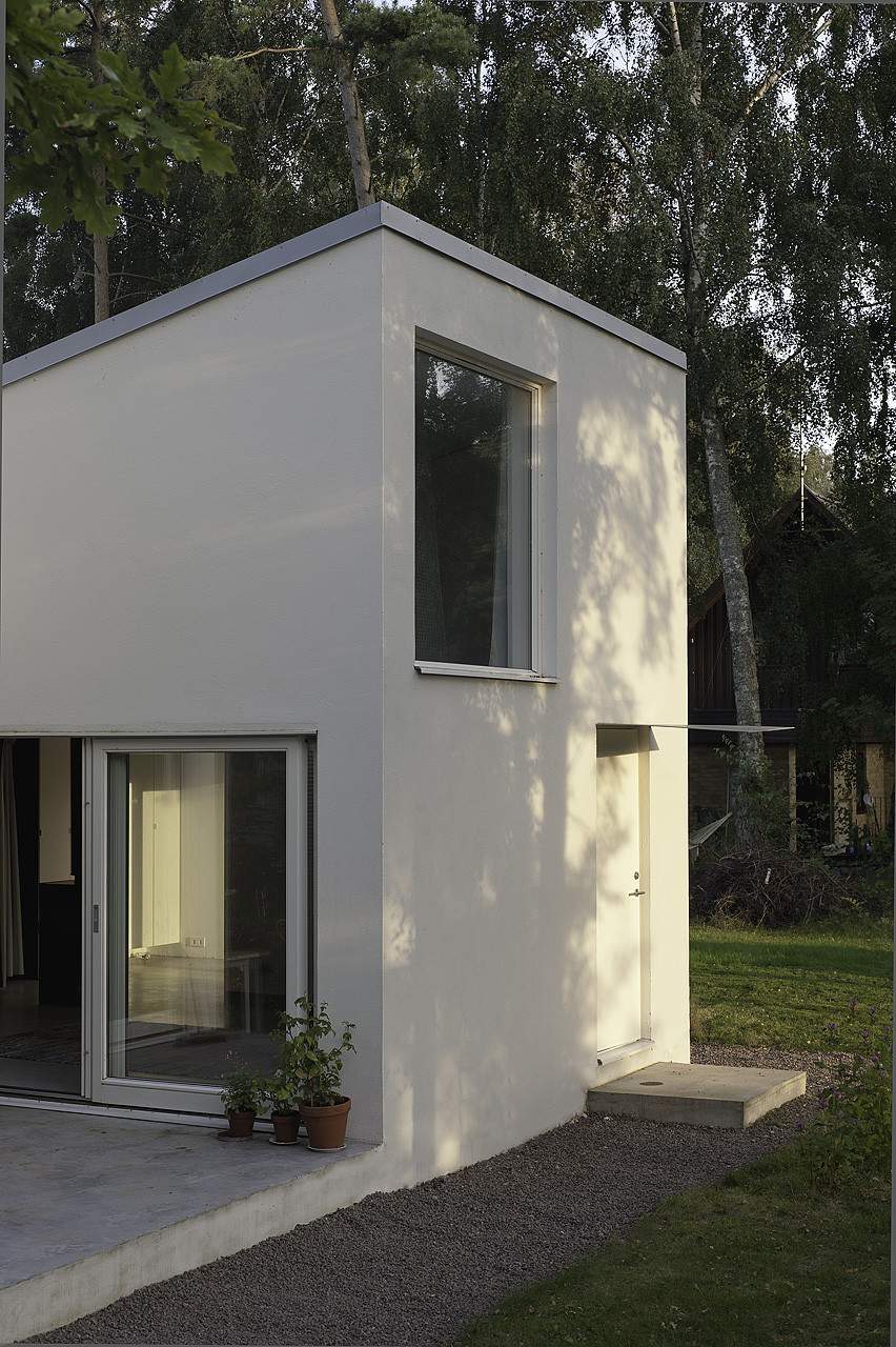 Gallery of Small Swedish House / DinellJohansson - 3