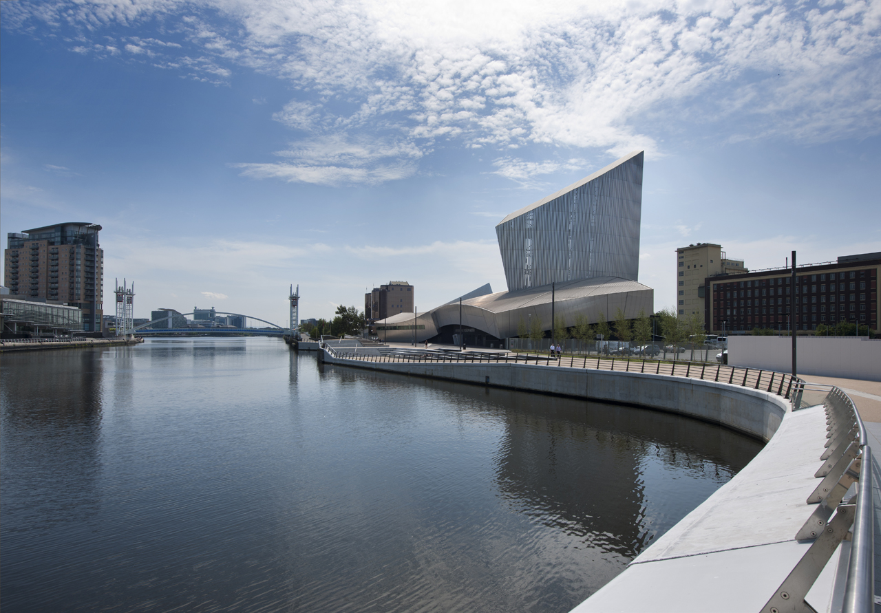Gallery of Trafford Wharf Promenade / FoRM Associates - 4