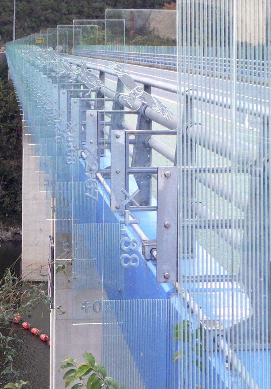 Gallery of Glass Bridge / Hideki Yoshimatu + archipro architects - 3