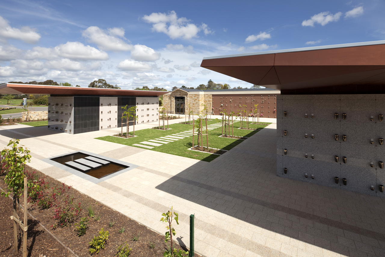Gallery of Enfield Mausoleum Extension / Greenway Architects - 7